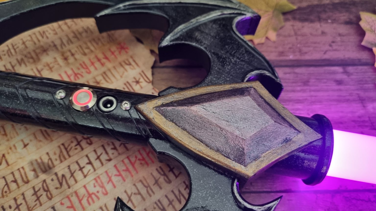 Oblivion Keyblade Lightsaber - Tethan Props